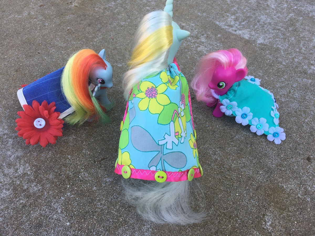 DIY “My Little Pony” Capes Tutorial – kerricreates