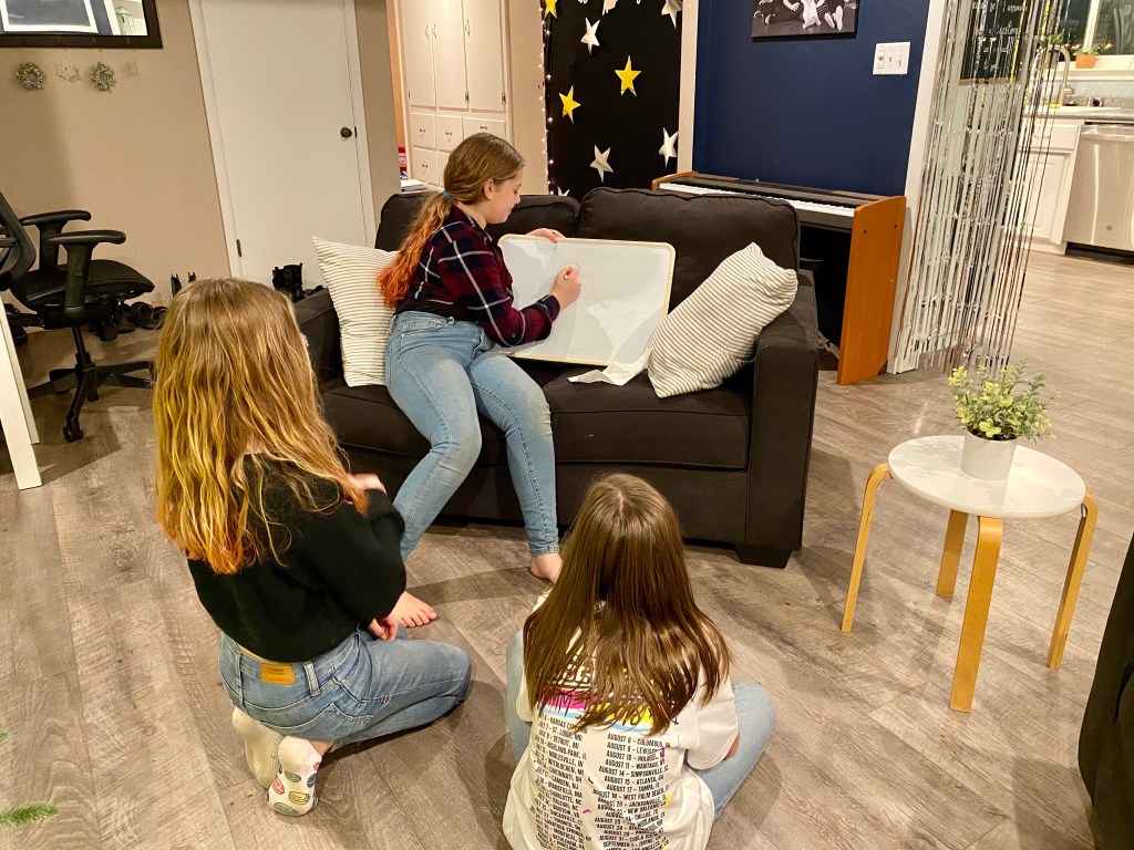 New Year’s Eve Countdown Bags for Kids & Tweens – kerricreates