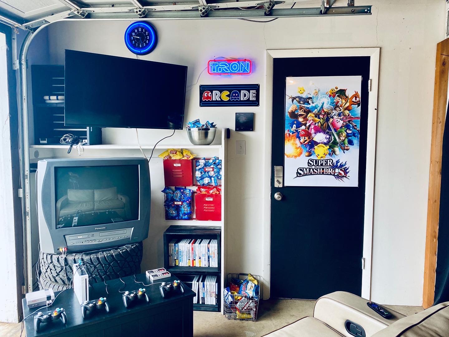Retro Video Game Room (ARCADE) for Teens – kerricreates